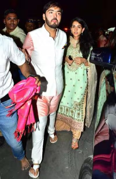 Rare, unseen photos of Mukesh Ambani's son Anant Ambani with wife ...