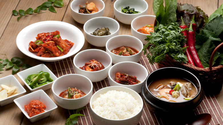 26 Korean Dishes Everyone Needs To Try Once