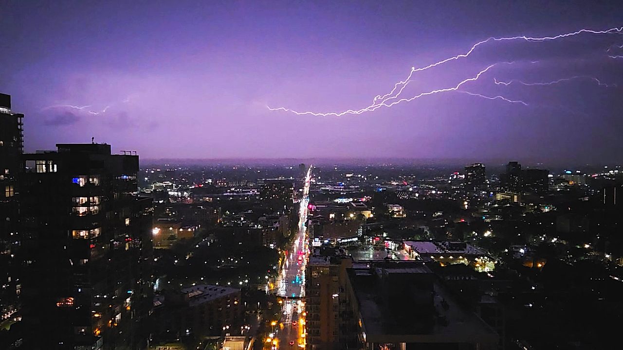 Spectacular lightning streaks across Chicago sky during severe storm