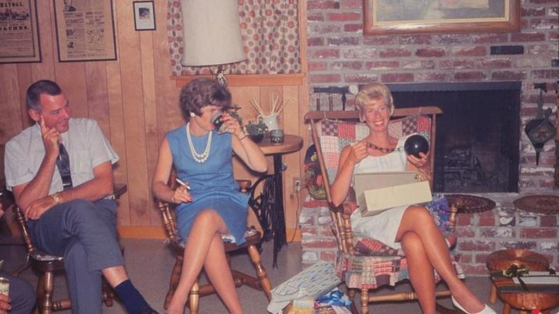 Live Life Back In 1966 With 25 Retro Photos