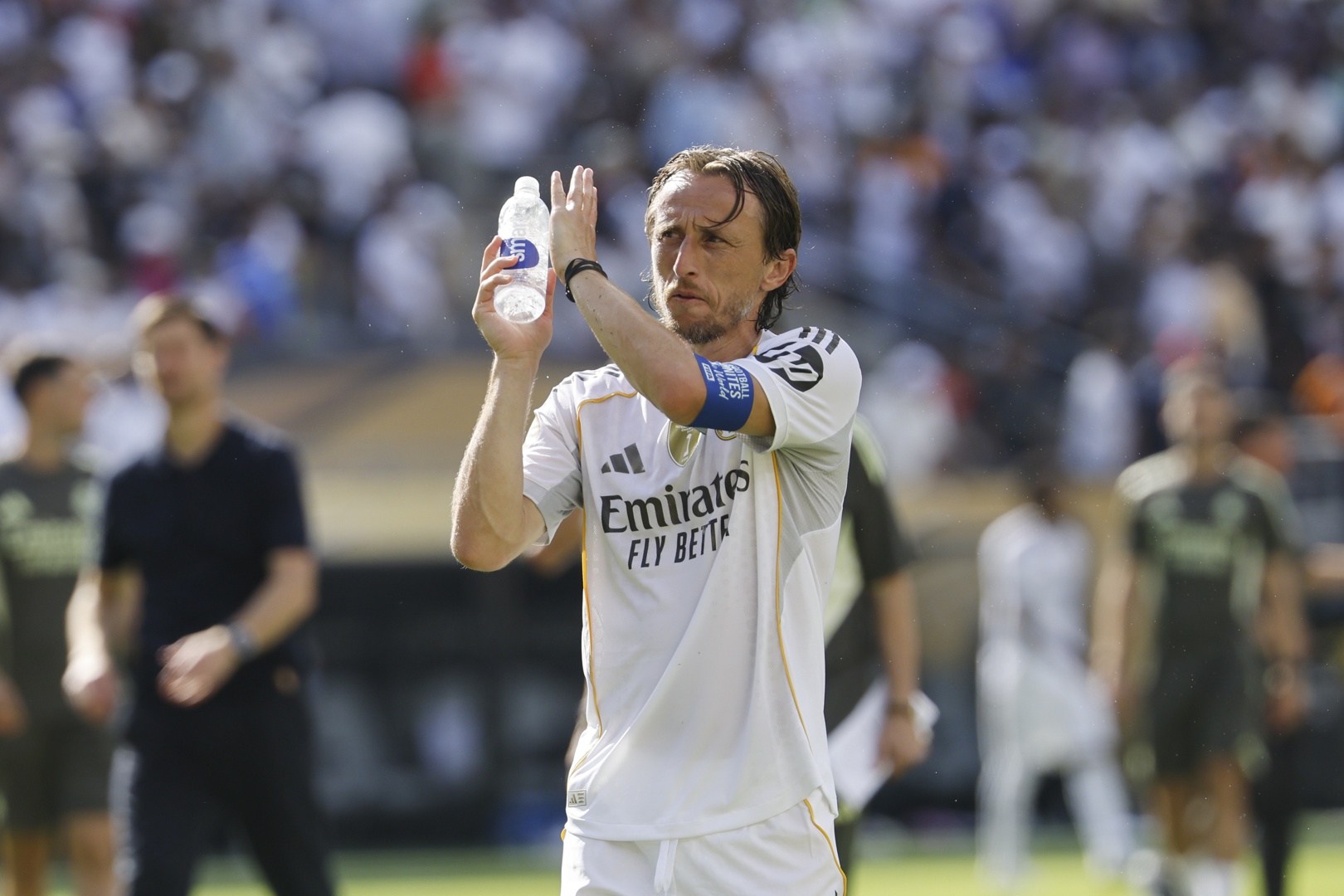 Luca Modric vestirá el 14 con el Milán hasta el 2026 con opción de ...