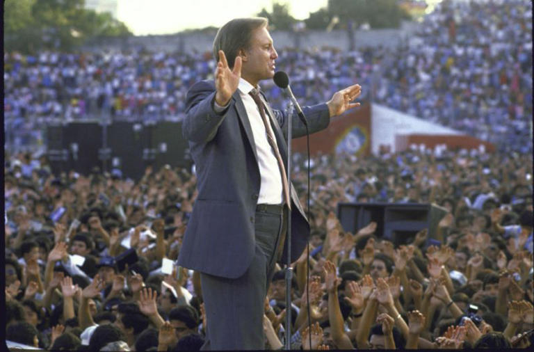 Thousands pay tribute to the Rev. Jimmy Swaggart in Baton Rouge