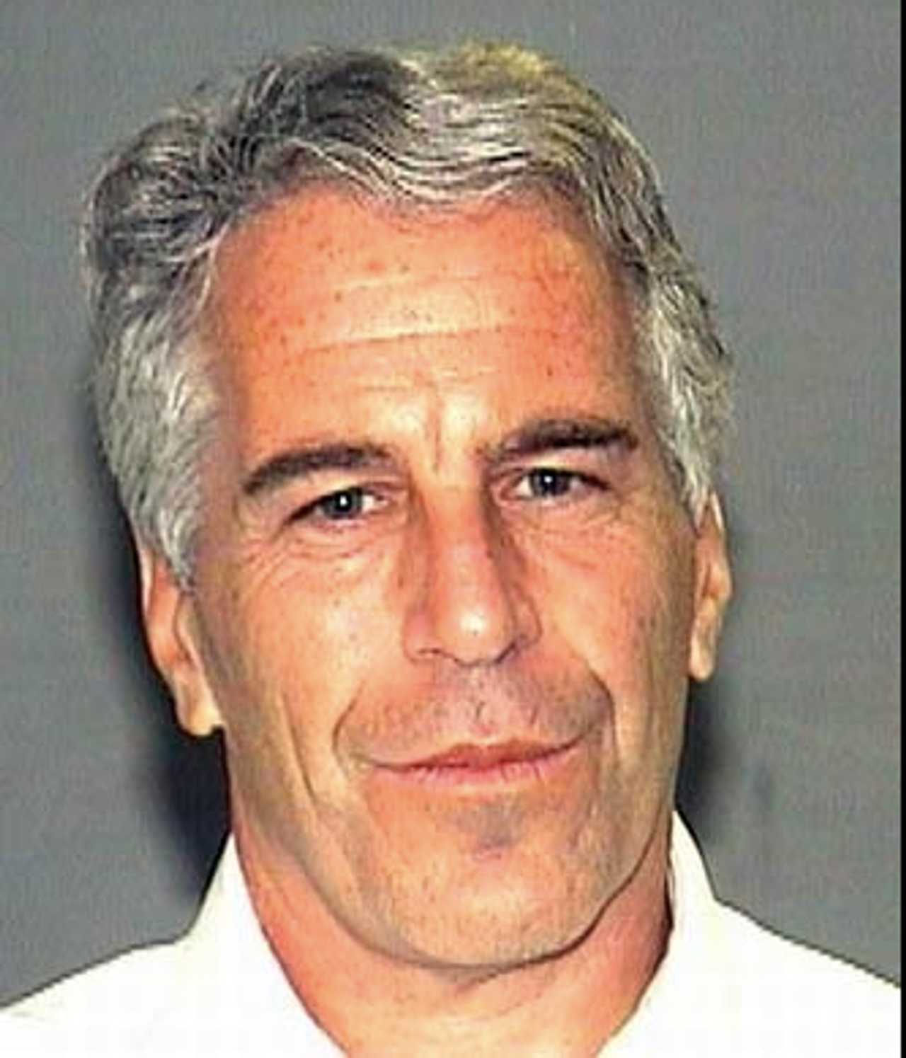 Note Jeffrey Epstein’s Cellmate Found Before Child Sex Offender's Death ...