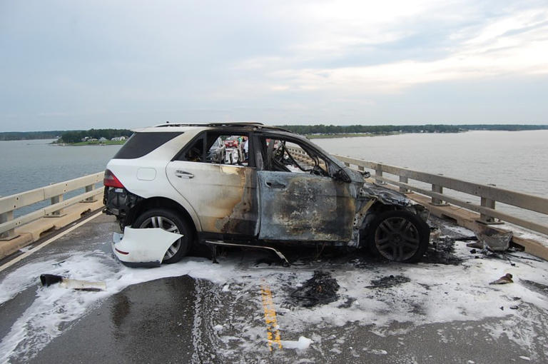 Hampton man, Lancaster woman die after 3-vehicle crash on Norris Bridge