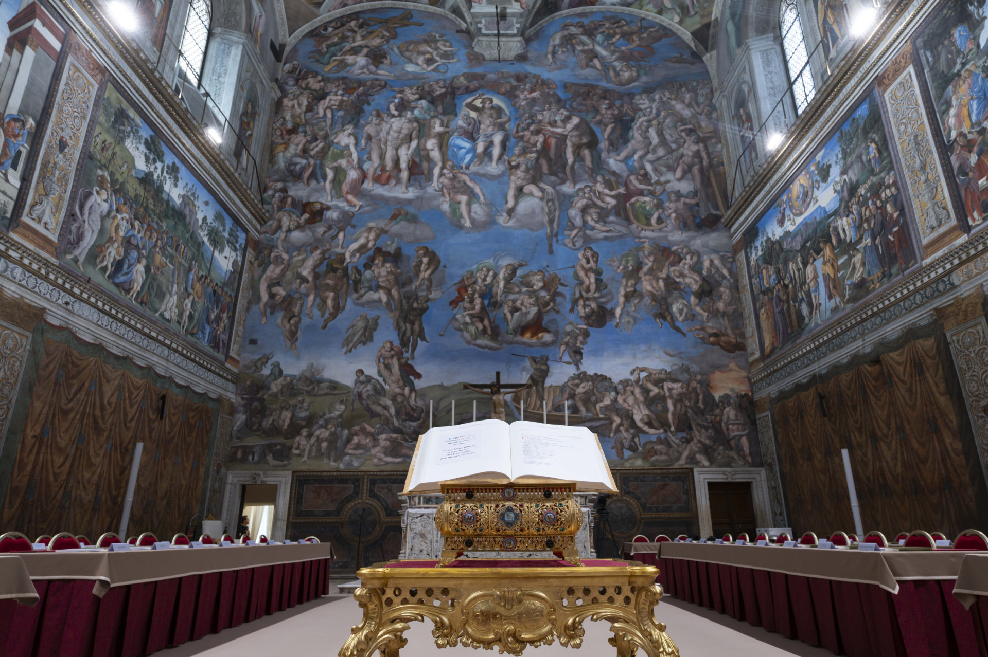 The treasures kept inside the Vatican