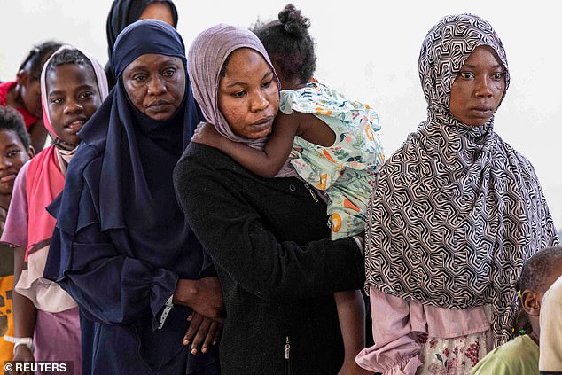 Greece arrests hundreds of illegal migrants after imposing asylum freeze