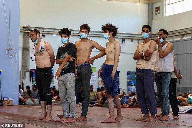 Greece arrests hundreds of illegal migrants after imposing asylum freeze