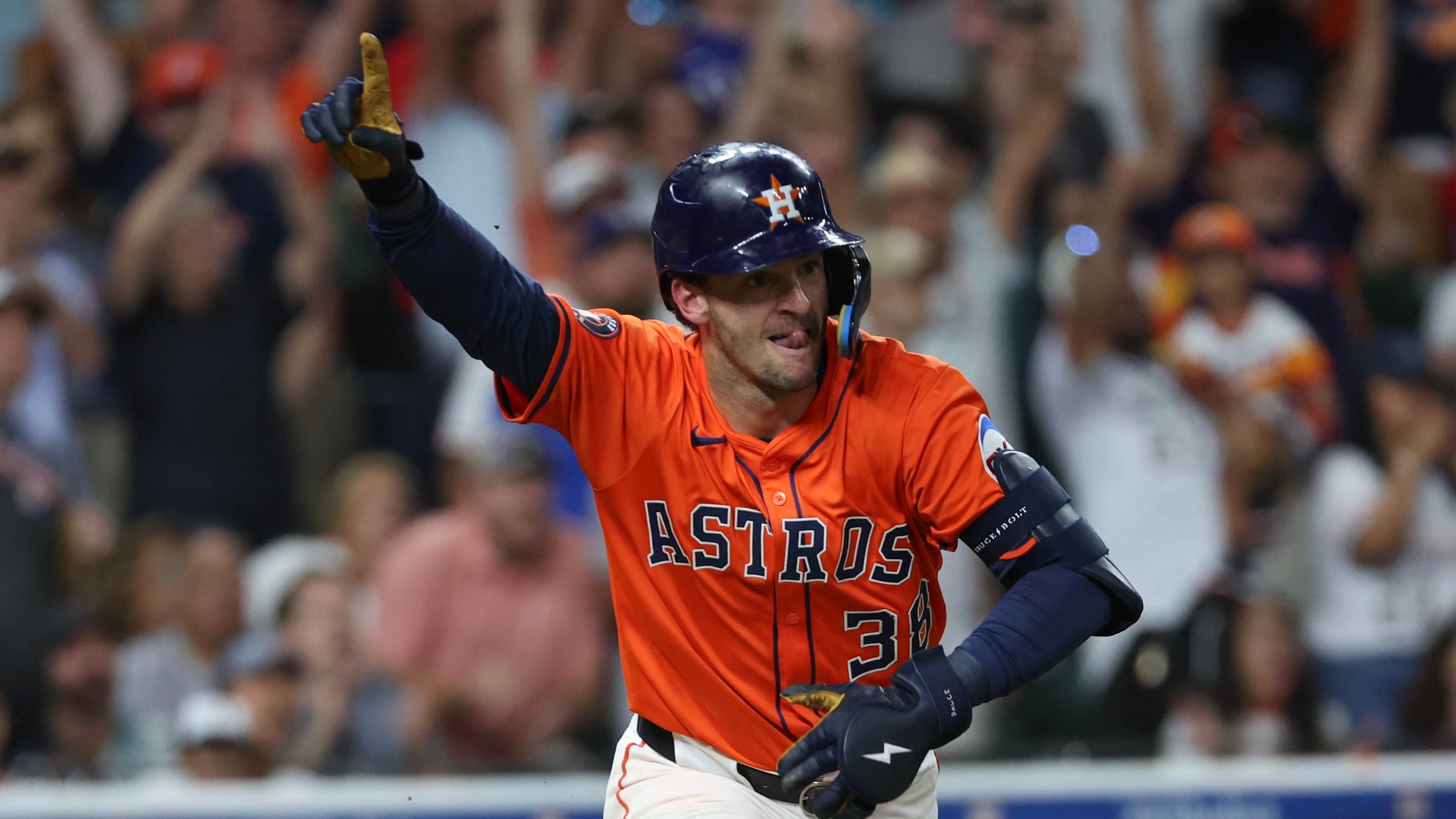 Astros Avoid Sweep vs. Mariners, Maintain Lead in AL West