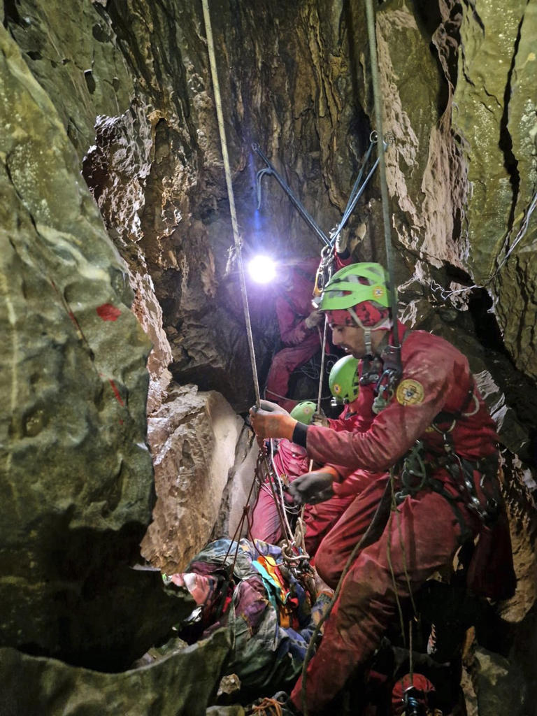 Rescuers free an injured cave explorer trapped more than 130 feet ...
