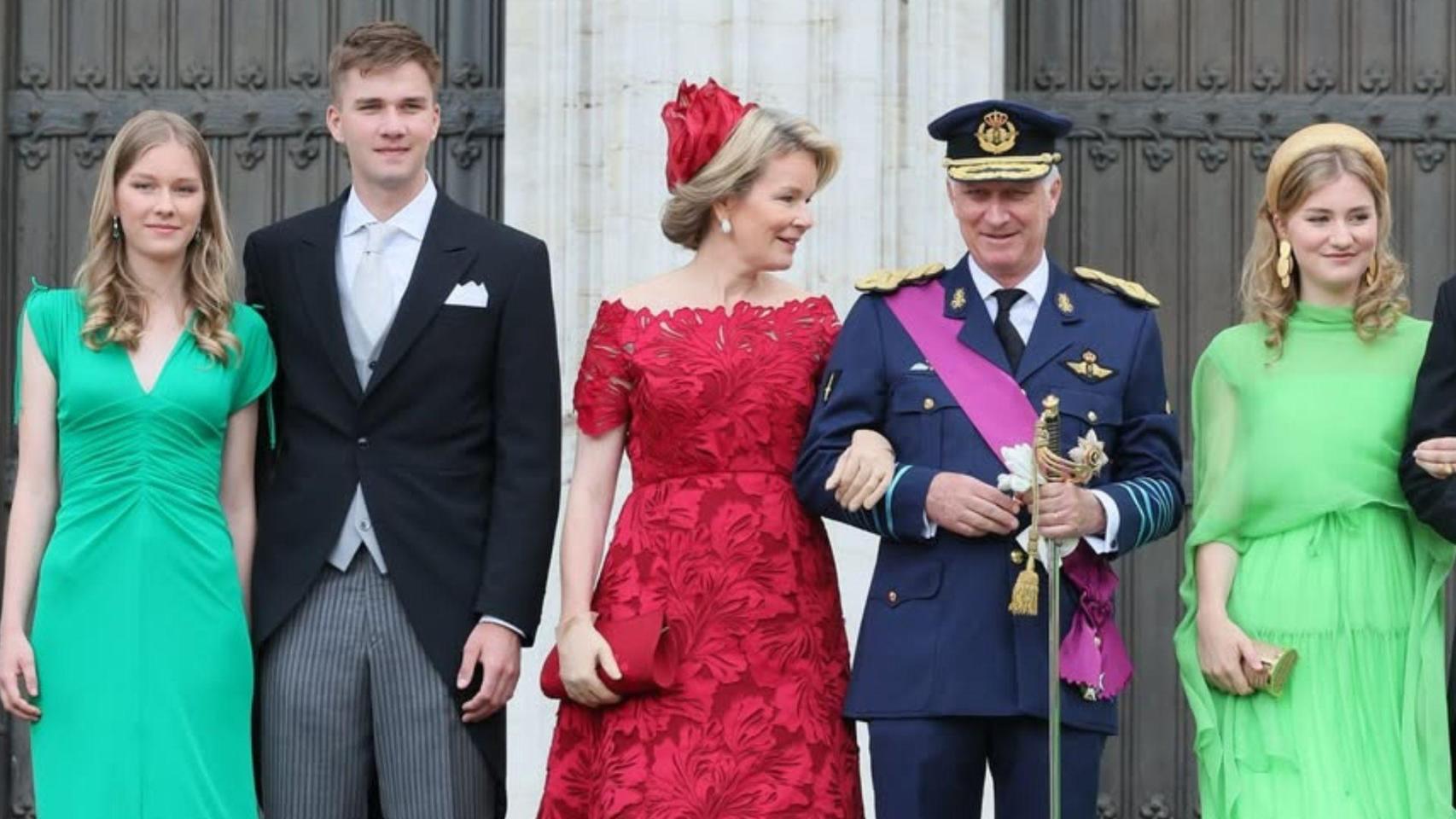 Matilde de Bélgica y las princesa Elisabeth y Eléonore llenan de color ...