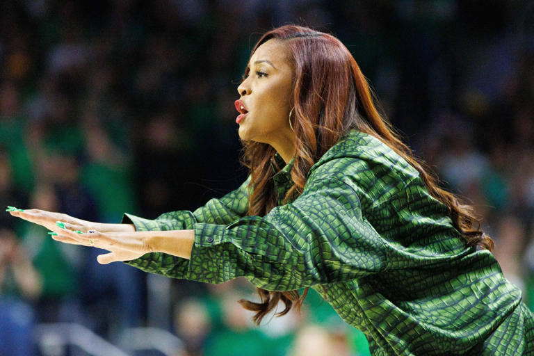 Notre Dame's Niele Ivey wins a gold medal with Team USA at the U19 ...