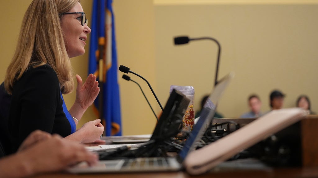 State Sen. Nicole Mitchell will resign after guilty verdict in burglary ...