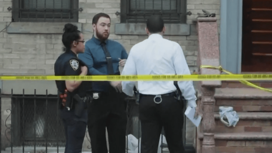 Man accused of killing daughter, 2, and wife in Queens stabbing: sources