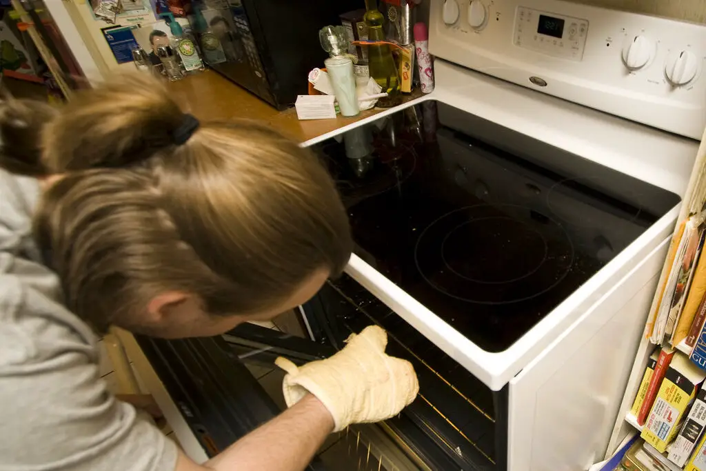 6 Vintage Cleaning Products That Could Strip Paint Off Walls