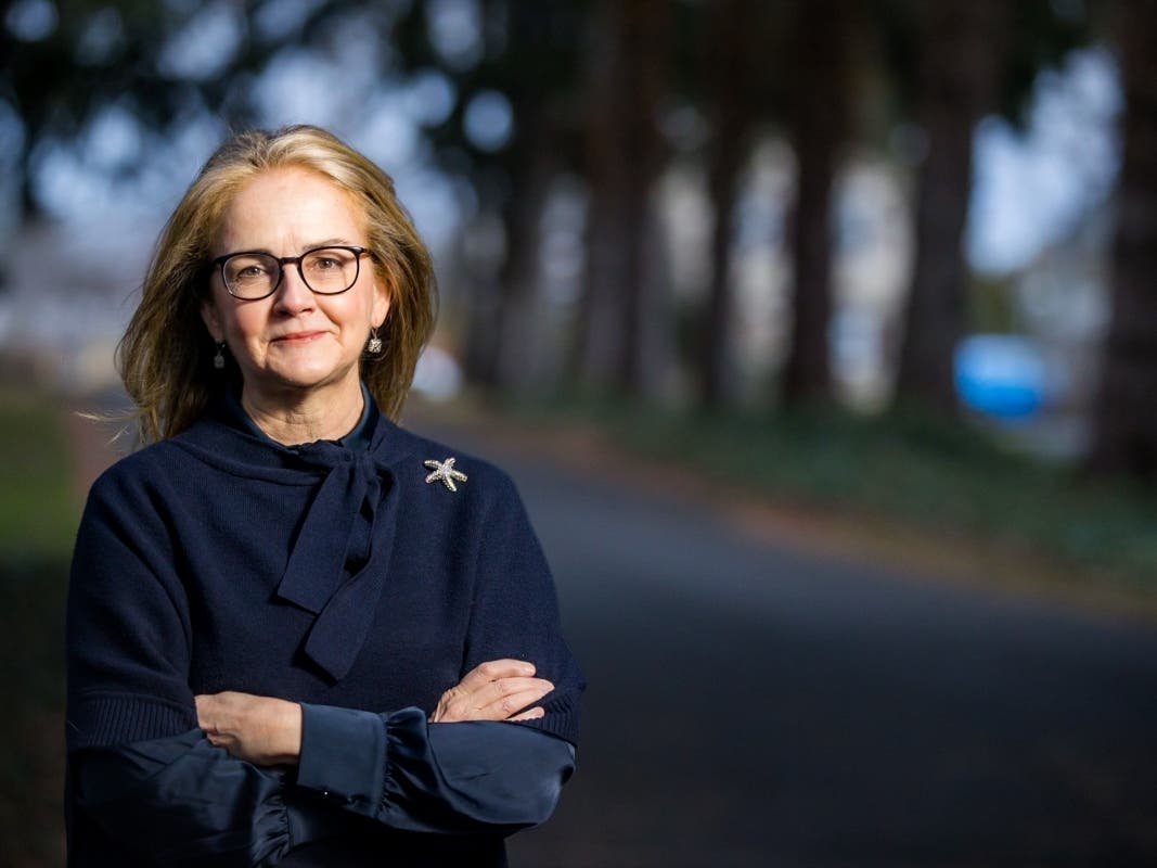 Dean Endorses Challenger To Longtime GOP Incumbent