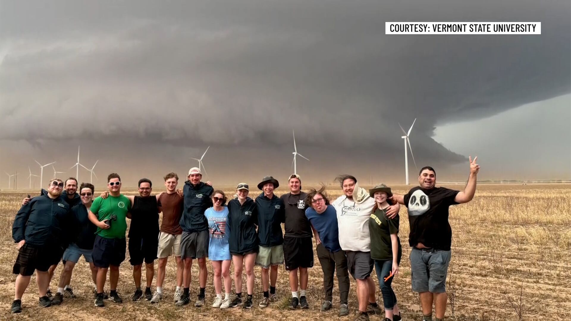 Student storm chasers learn about forecasting