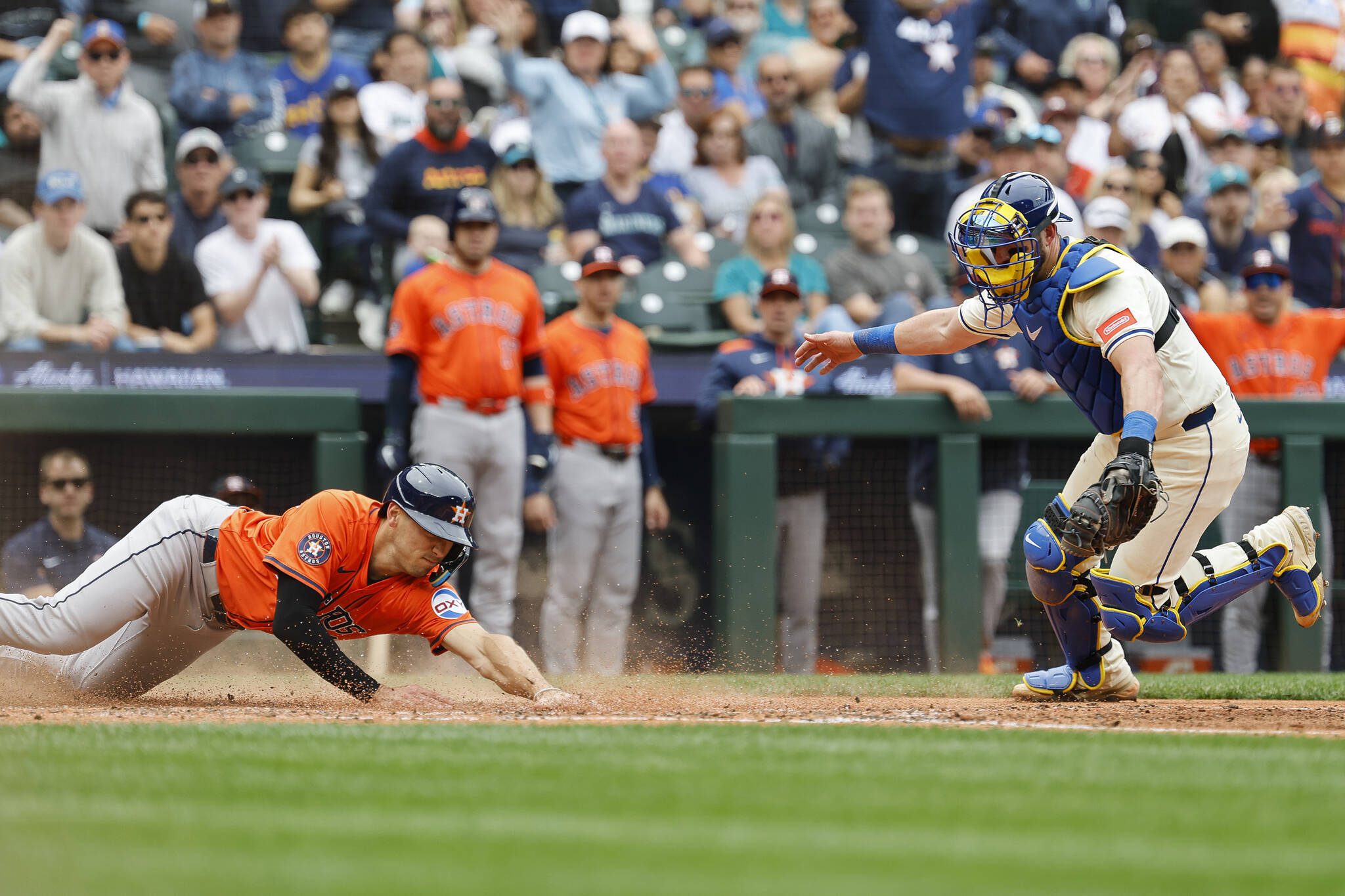 Mariners lose series finale