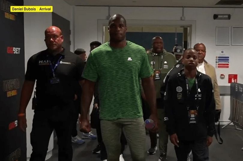 Reason why Daniel Dubois was late for Usyk fight after dad's party and ...