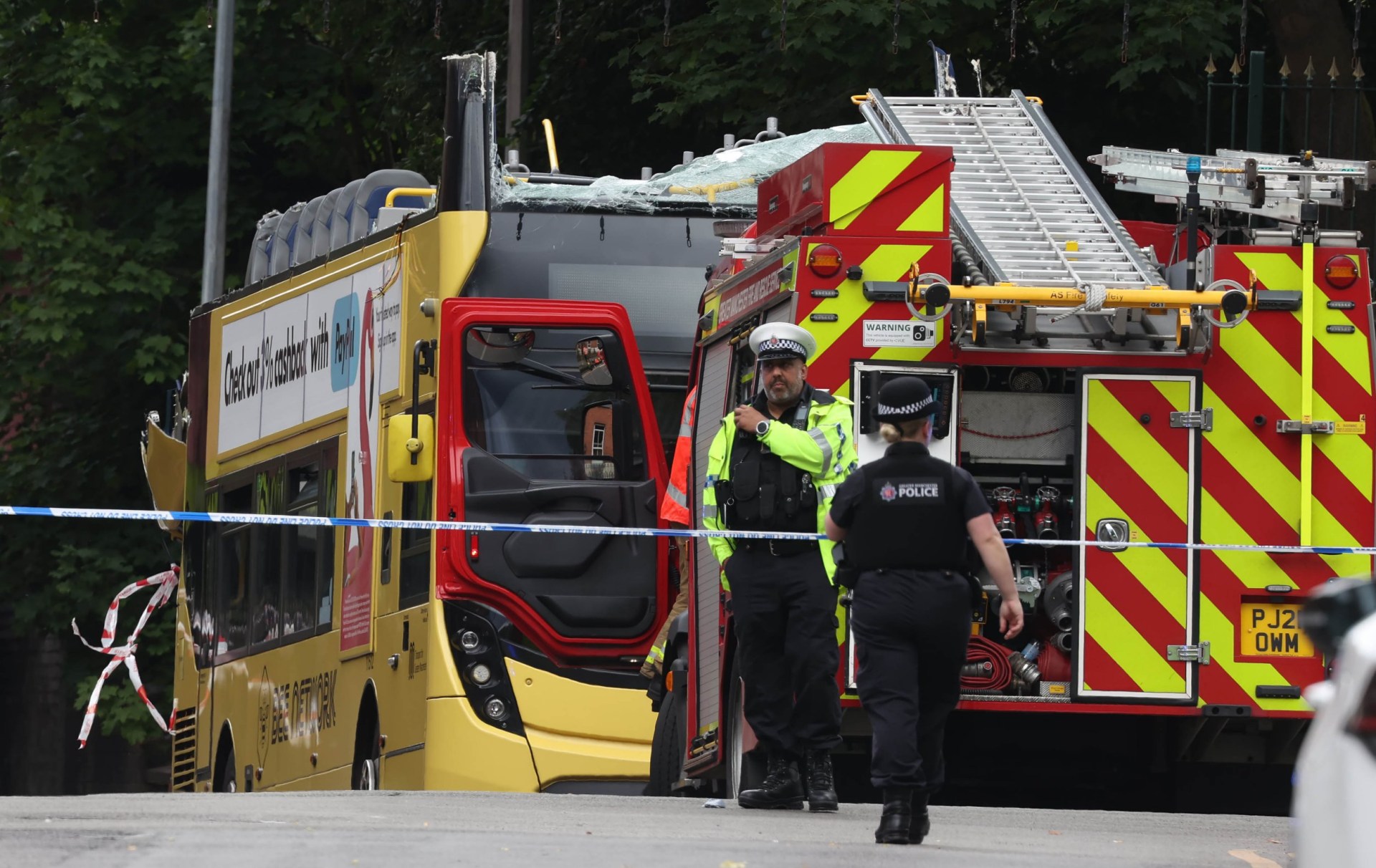 Screams heard after bus smashes into bridge
