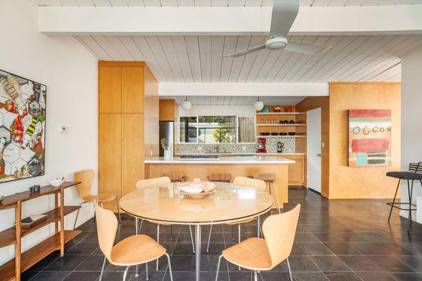 For $1.7M, You Can Scoop Up a SoCal Eichler in Tip-Top Shape
