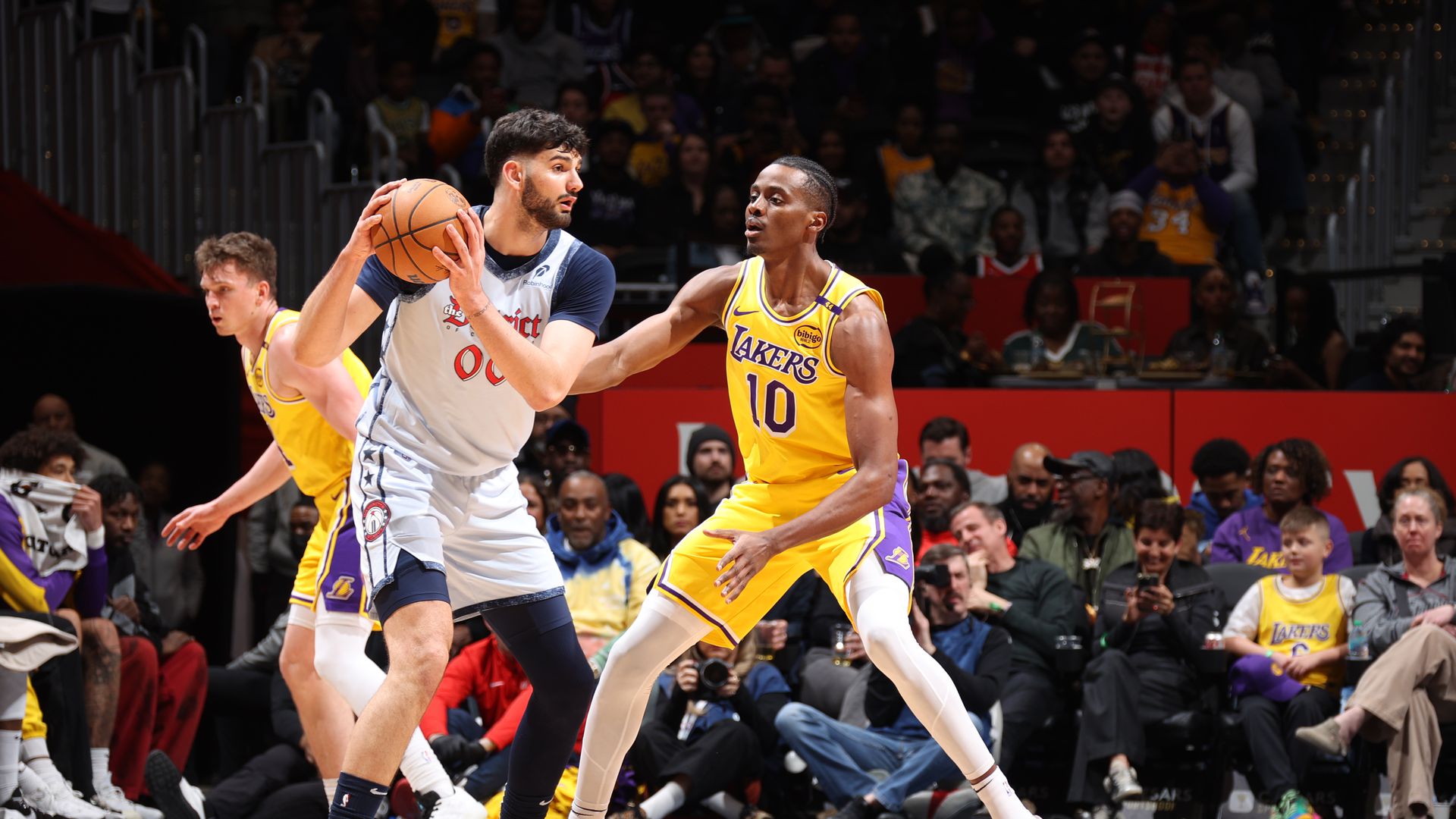 Lakers to reportedly sign Christian Koloko, Chris Mañon to two-way ...