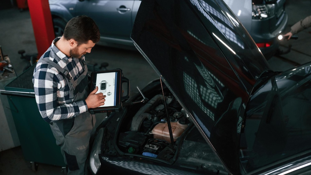 5 things to never do in an automatic car