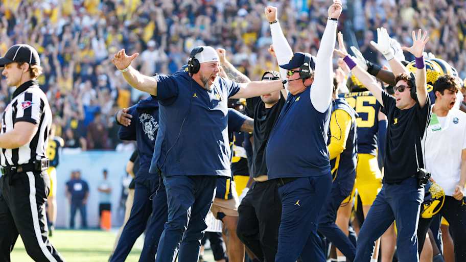 Michigan pushing early for a massive 365-pound class of '28 defensive ...