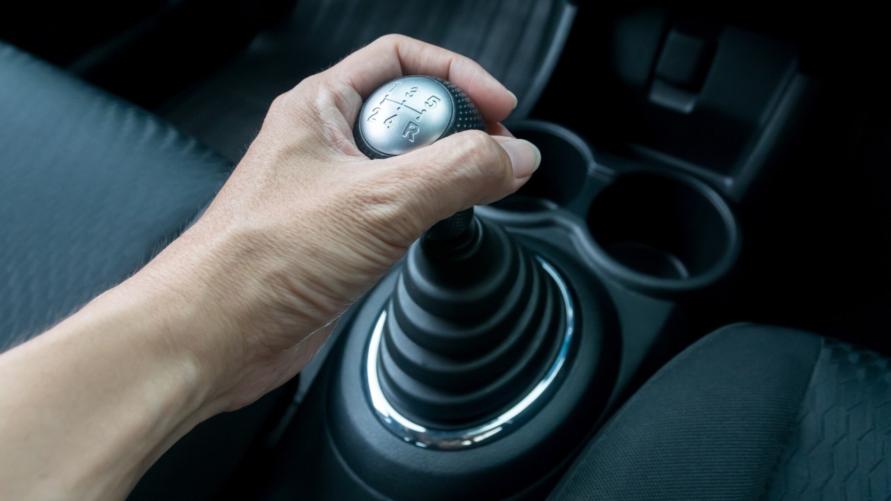 5 things to never do in an automatic car