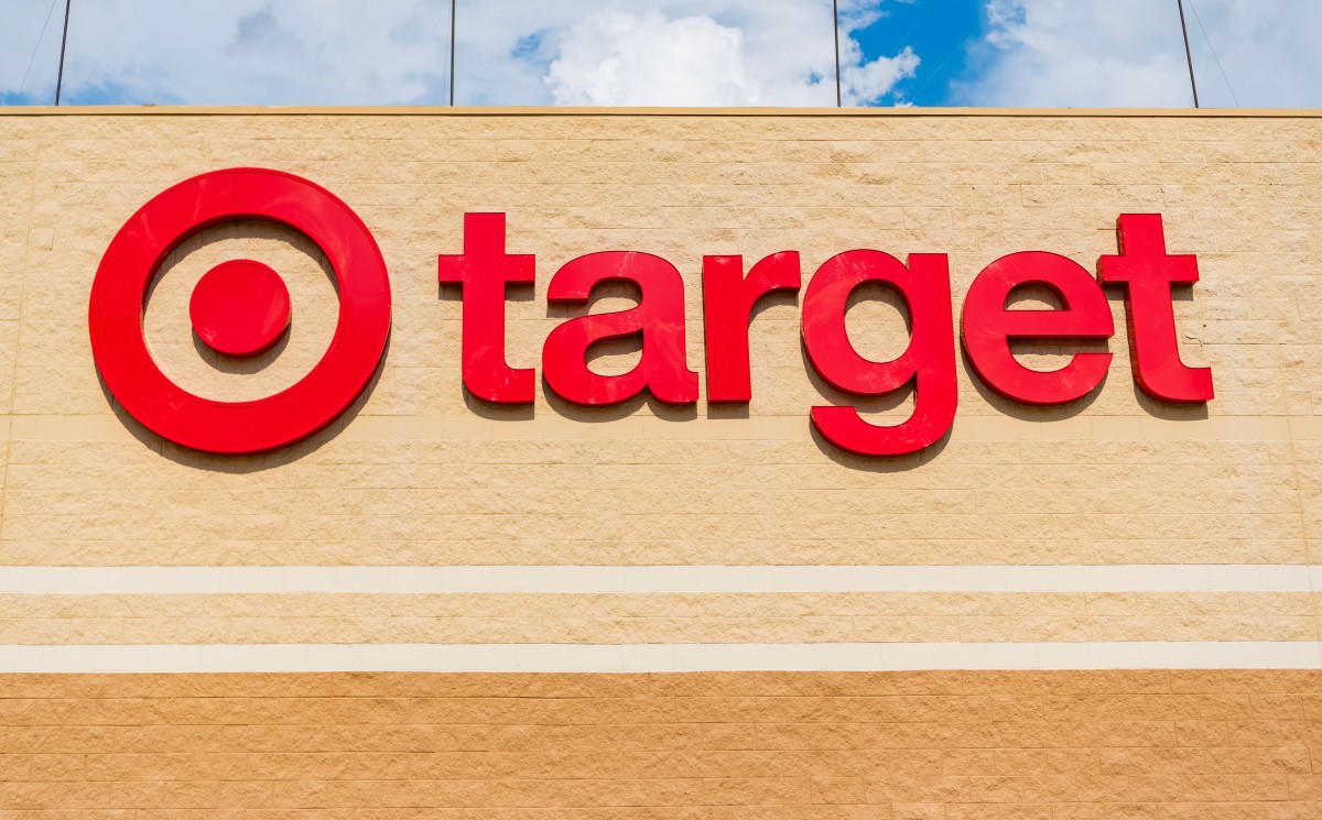Target’s New $10 Candle That ‘Smells Like a Hallmark Movie’ Sounds Like ...