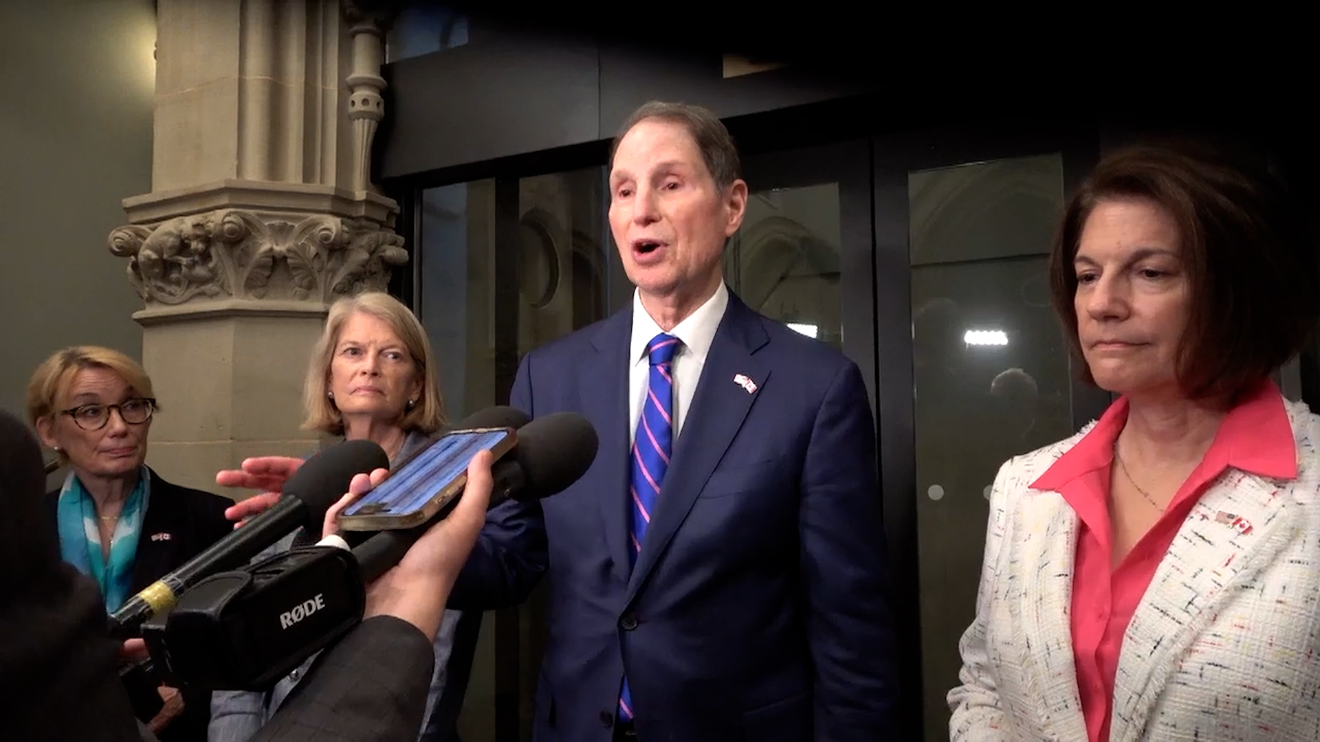 A U.S. senator urges Carney to quickly repeal digital services tax ...