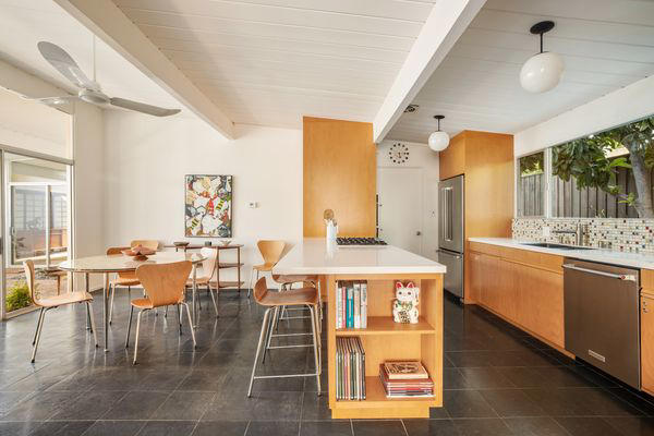 For $1.7M, You Can Scoop Up a SoCal Eichler in Tip-Top Shape