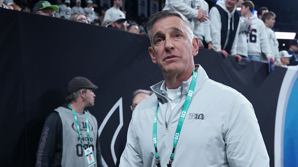 Big Ten commissioner makes demand over Michigan football sign-stealing ...