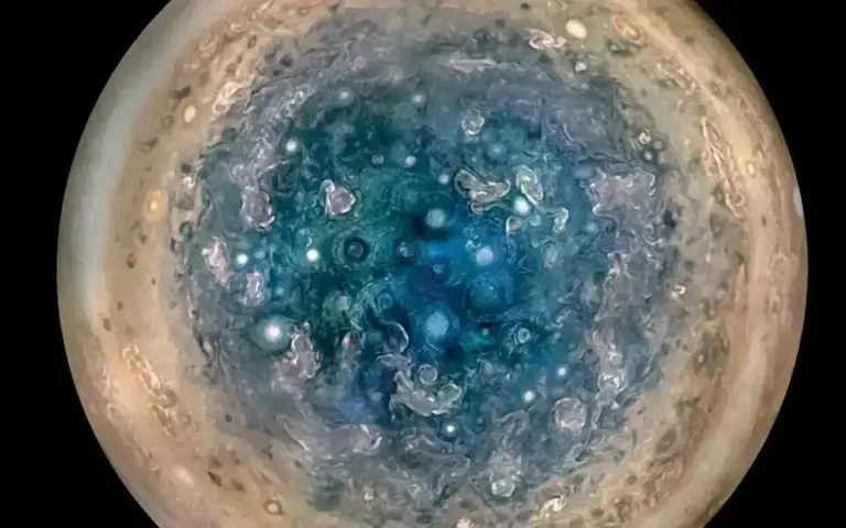 Jupiter is Emitting Unknown Waves—Astronomers Are Stunned By The Latest ...