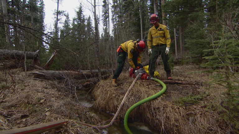 Evacuation alert lifted for Slave Lake, wildfire threat now considered low