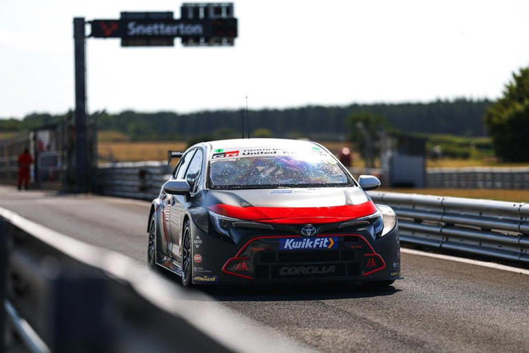 Fiesta star Buxton to complete 2025 BTCC season in Toyota