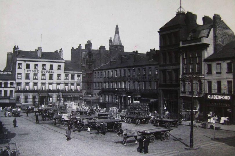 Transformation of Liverpool city centre square through the decades