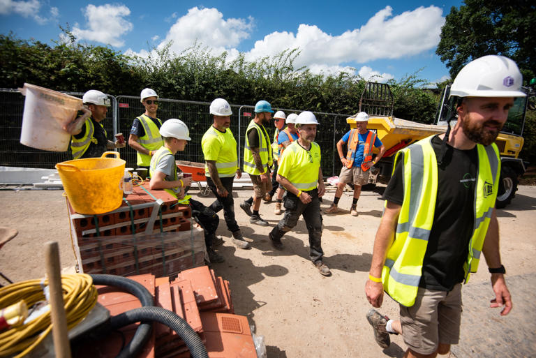 19 pictures of Nick Knowles and the DIY SOS team working on a Big Build ...