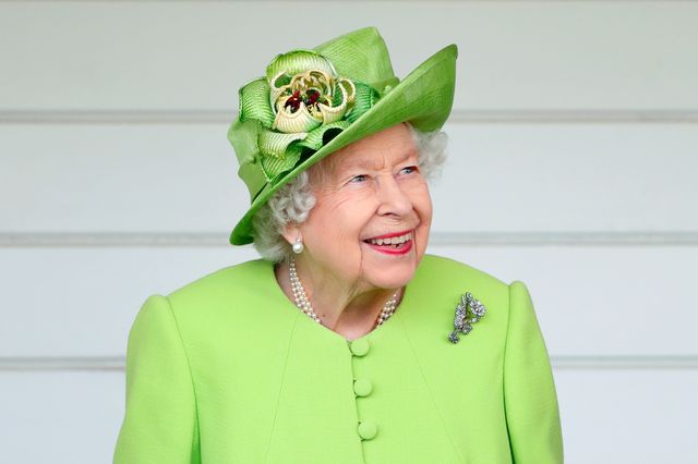 Queen Elizabeth’s Iconic Outfits—Including Her 1947 Wedding Dress—Will ...