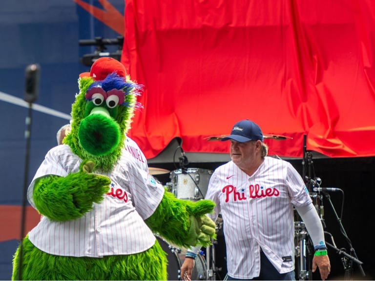 WATCH: Phanatic Recreates Viral Coldplay Concert Moment At Phillies Game