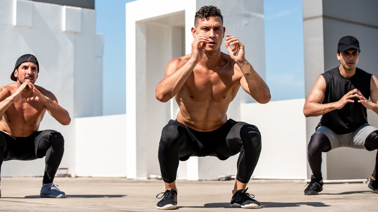 I'm a personal trainer — avoid these 2 big mistakes when doing squats