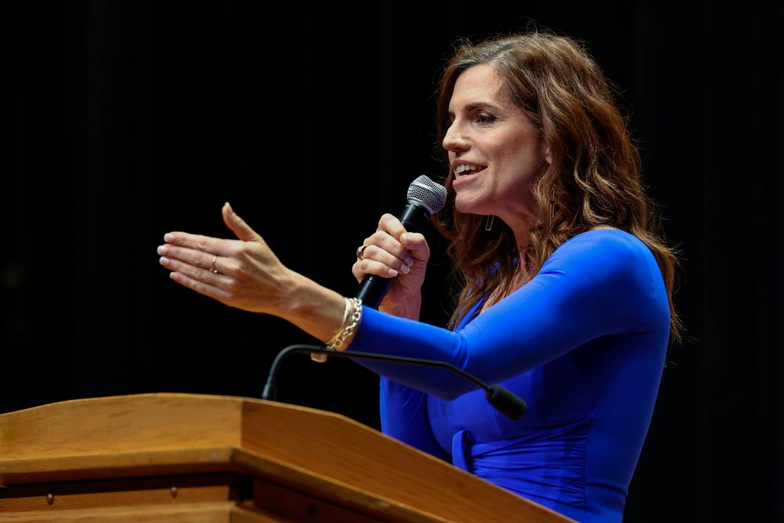 Mace gets in on Coldplay meme trend but leaves some confused. Here's why