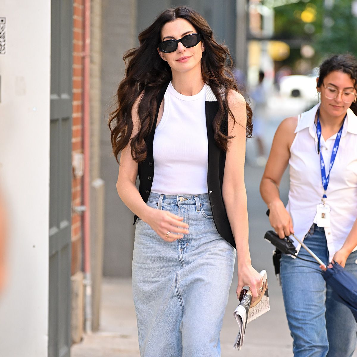 PSA: Fashion People in NYC and Italy Are Wearing This "Dated" Flat-Shoe ...