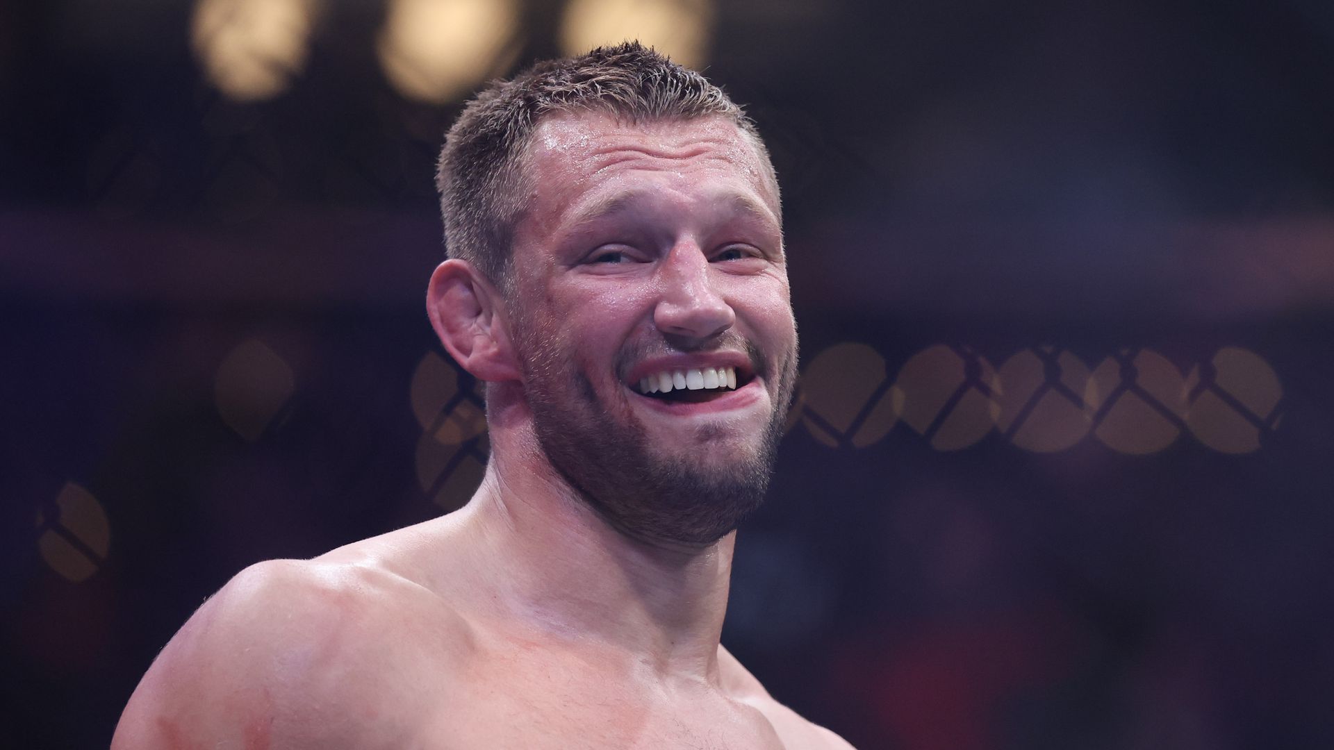 ‘Dutch Knight’ Ready To Replace Unreliable Khamzat