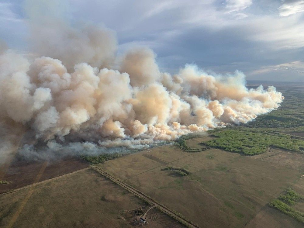 'Puts a bit of fear in people': Town of Slave Lake on evacuation alert ...