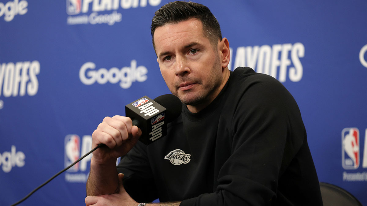 Lakers bolster frontcourt with pair of two-way signings