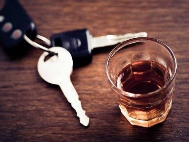 Late-night fast-food run in Hamilton comes with side of handcuffs: Cops