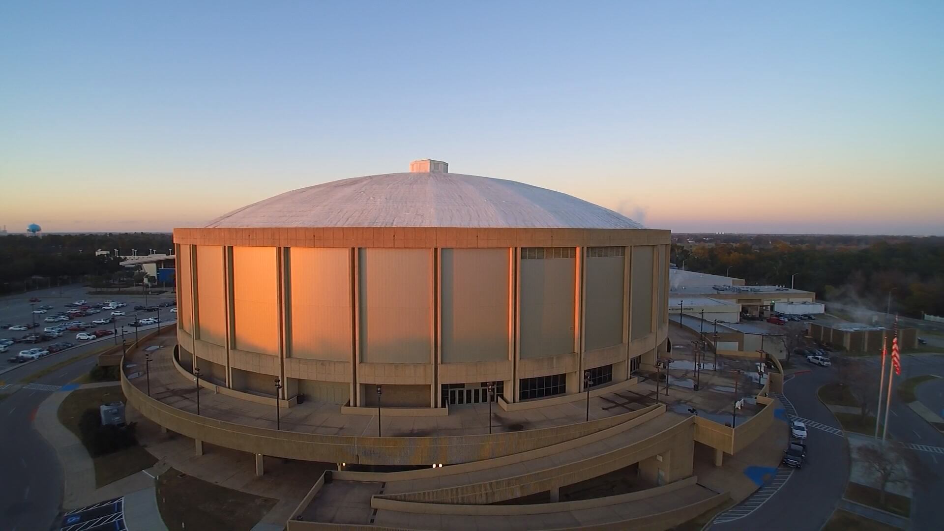Coast Life: Behind the scenes crew helping Mississippi Coast Coliseum ...