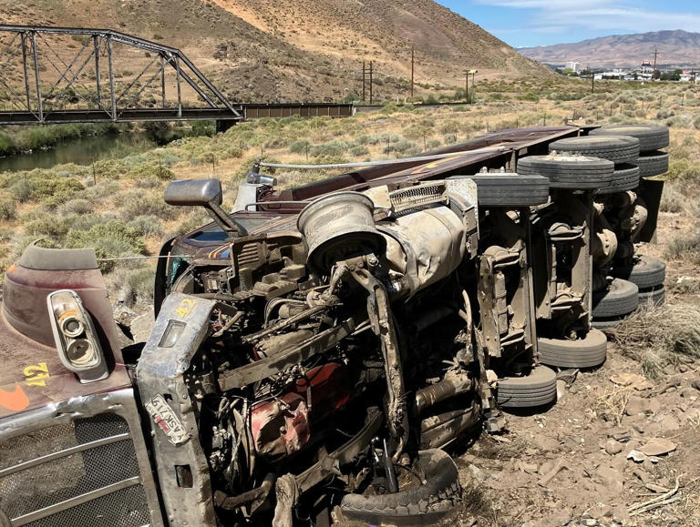 Driver suffers minor injuries in crash that shut down part of I-80