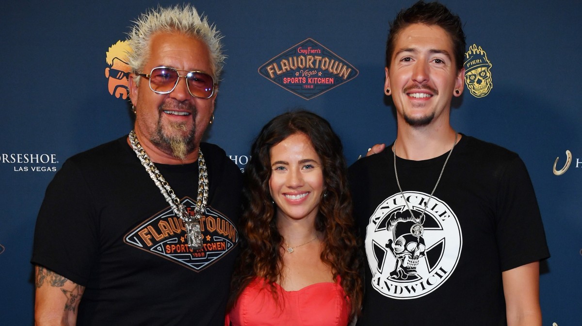 Hunter Fieri & Fiancée Tara Bernstein's Bridal Shower Photos Prove They ...