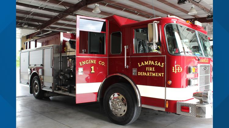 Man dies after experiencing 'distress' at Lampasas pool
